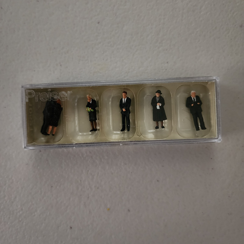 Preiser HO #10521 Funeral Attendees -- pkg(6) NEW | eBay