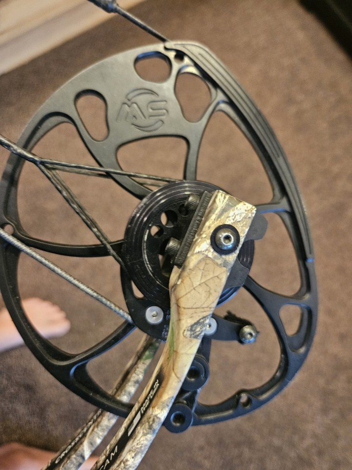 Mathews VXR 28 RH Realtree Edge 65/29 | eBay