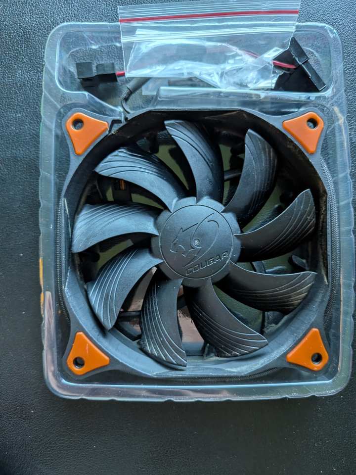 COUGAR VORTEX PWM 120mm CF-V12HP Case Fan - Original Box & Accessories ...
