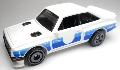 2022 HOT WHEELS FORD ESCORT RS2000X WHITE 1:64 DIECAST 2 3/4" CAR W ...