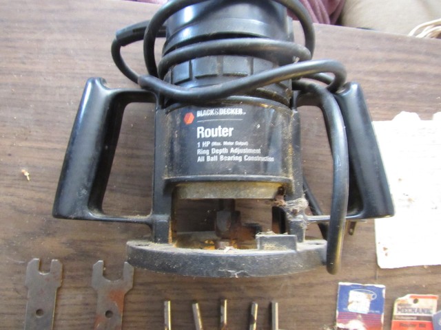 Black and Decker 1 HP Basic Router 7604 Electric for sale online | eBay