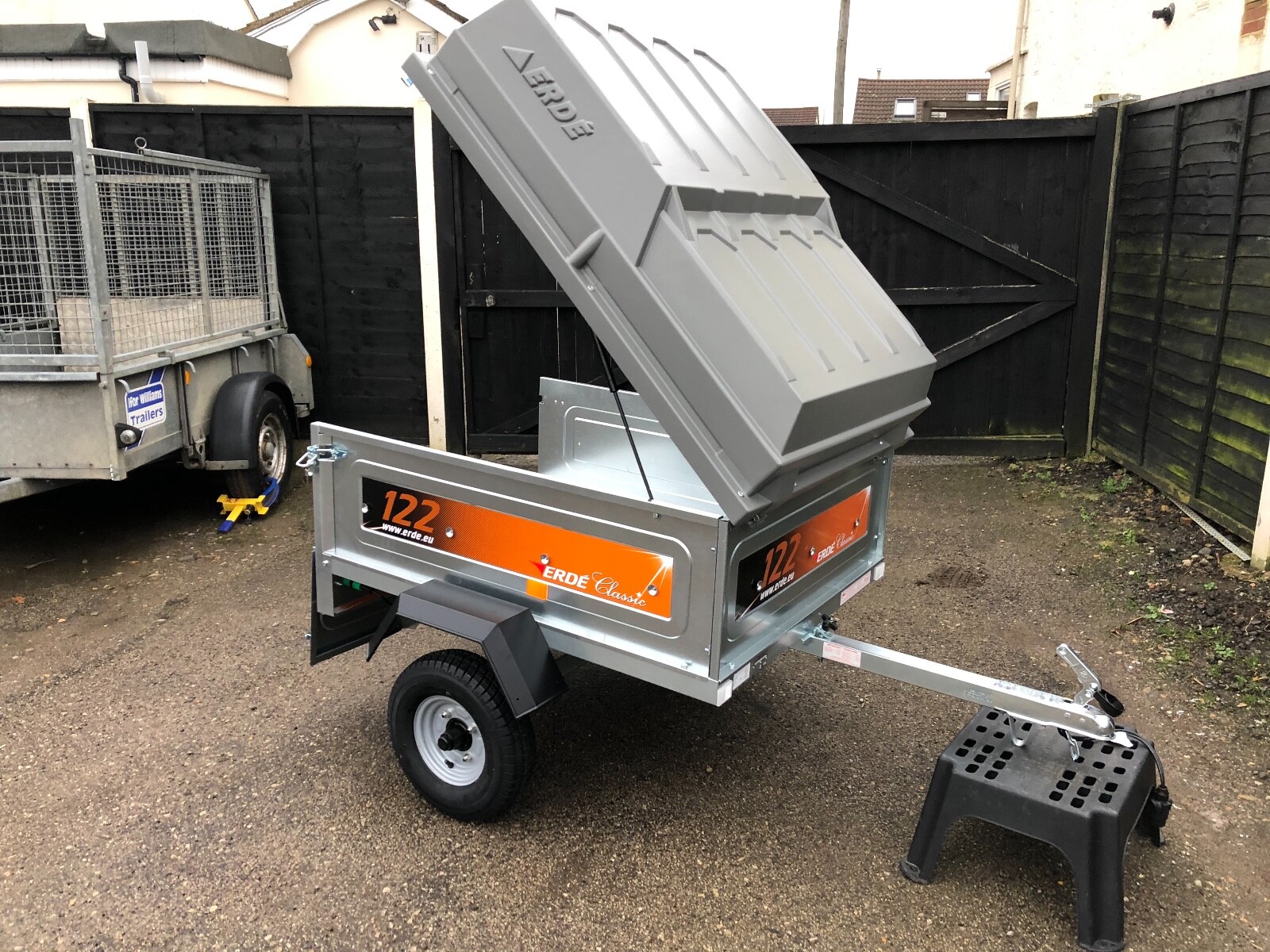 NEW ASSEMBLED Erde 122 Box Car Camping Trailer With Lockable ABS Hard ...