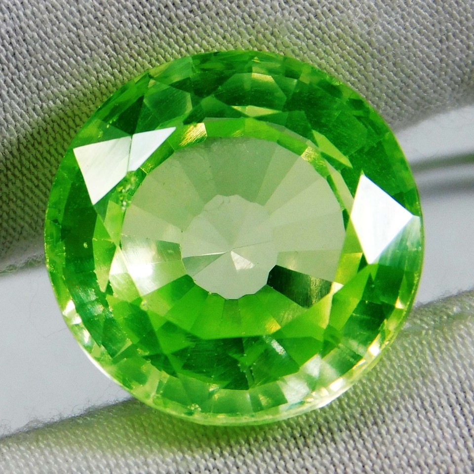 Tormalina naturale certificata Paraiba 23,60 ct colore verde fluo ...