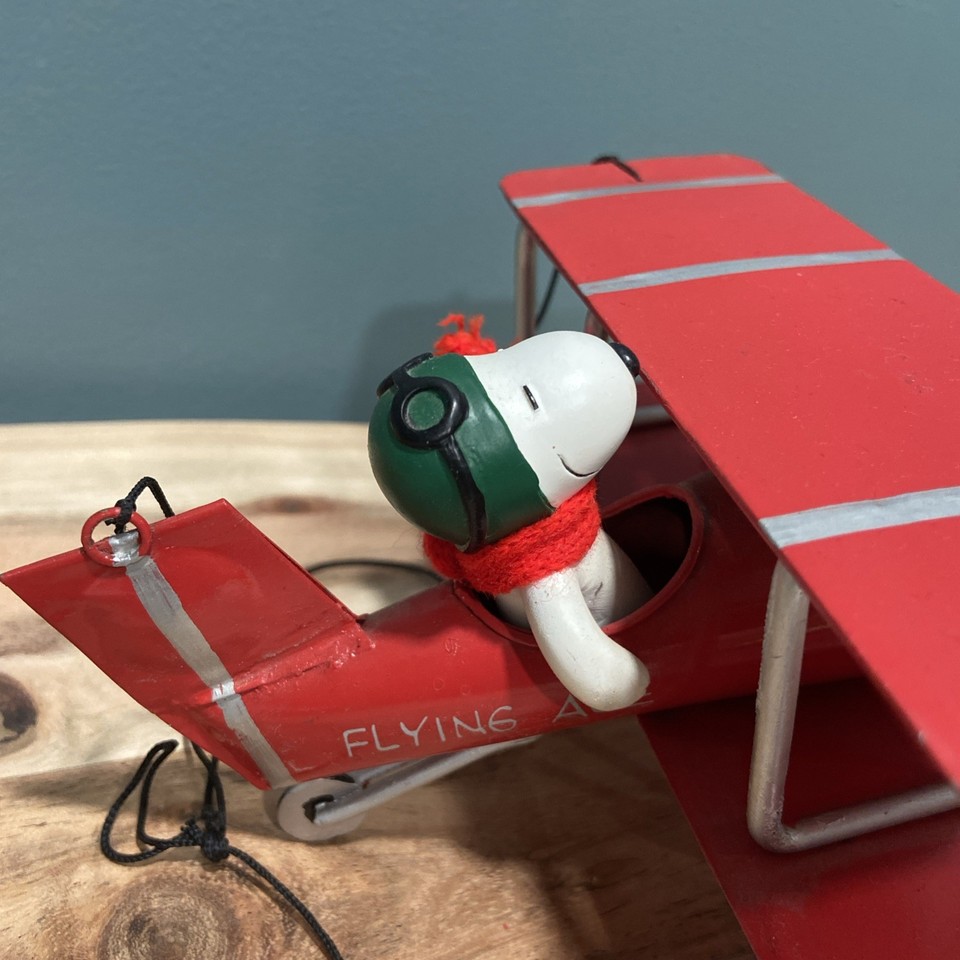 Vintage Hallmark "Flying Ace" The Peanuts Gang Snoopy Flying a Red ...