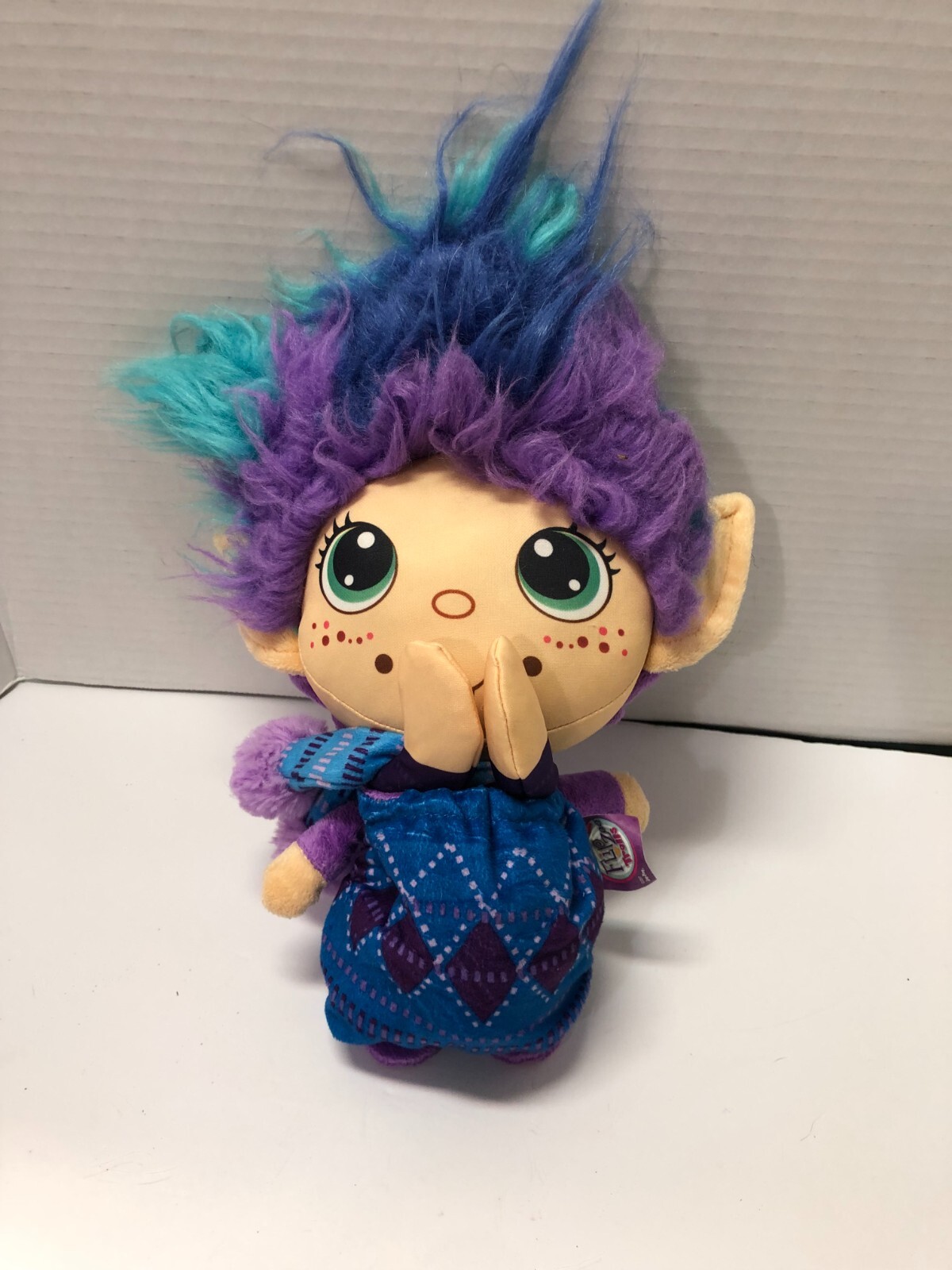 Flip Zee Trolls Winter Wonder Plush Reversible Stuffed Doll 13" Purple ...