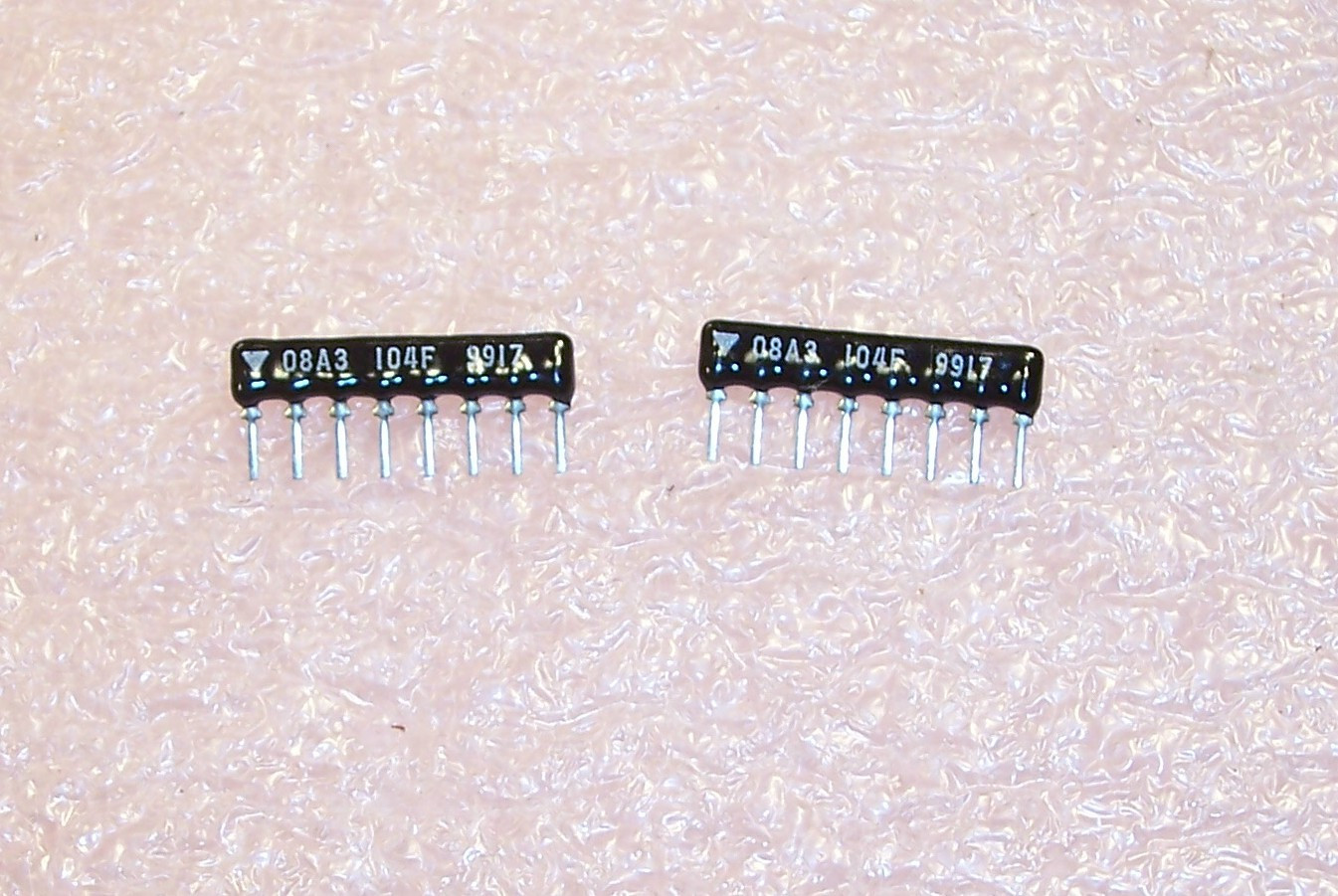 QTY (100) 100K Ohm 1% 8 PIN SIP ISOLATED RESISTOR NETWORKS CSC08A03 ...