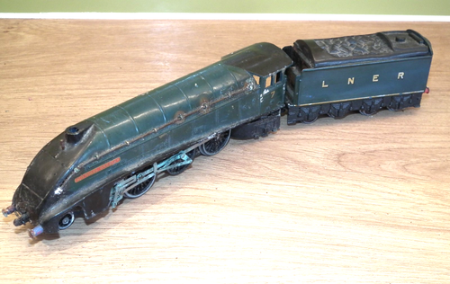 HORNBY DUBLO SIR NIGEL GRESLEY A4 LOCOMOTIVE & TENDER 3 RAIL NEEDS WORK ...