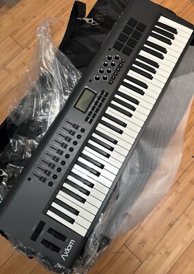 BNNW M Audio Keyboard Bundle - Axiom 61 Keyboard, Stagg case & stand ...