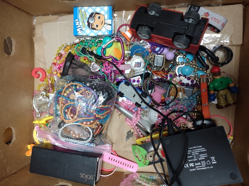 Box Of Unsorted Jewelry And Junk Drawer Items Jewelry Lot Junk Drawer ...