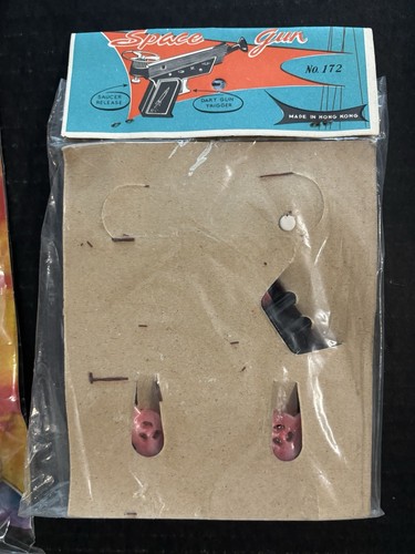 2 VINTAGE SPACE GUNS TOY PILOT JET RAY GUN VARIANT GOLDEN NEW OLD STOCK ...