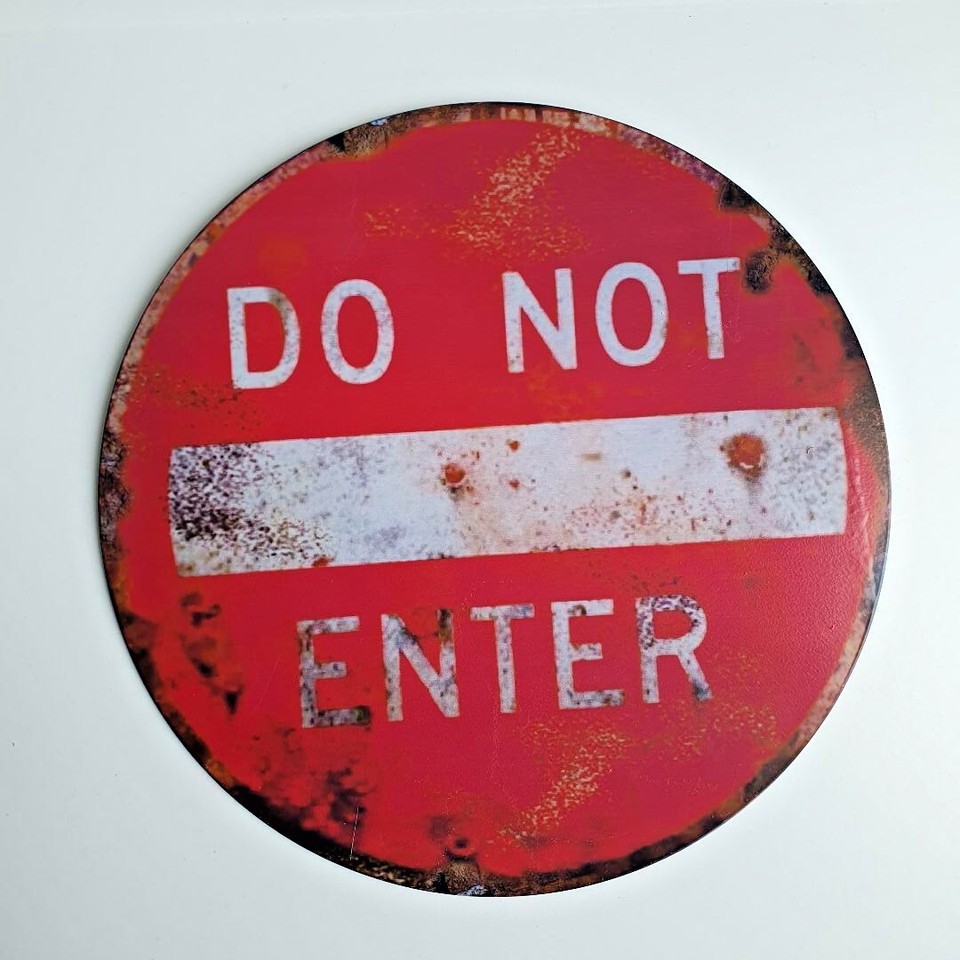 Roads Signs Authentic Metal Novelty Traffic Road Signs Rustic Effect ...