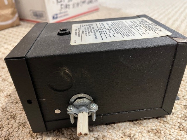 Sea Gull Lighting Low Voltage Transformer 9462-12 Input 120VAC Output ...