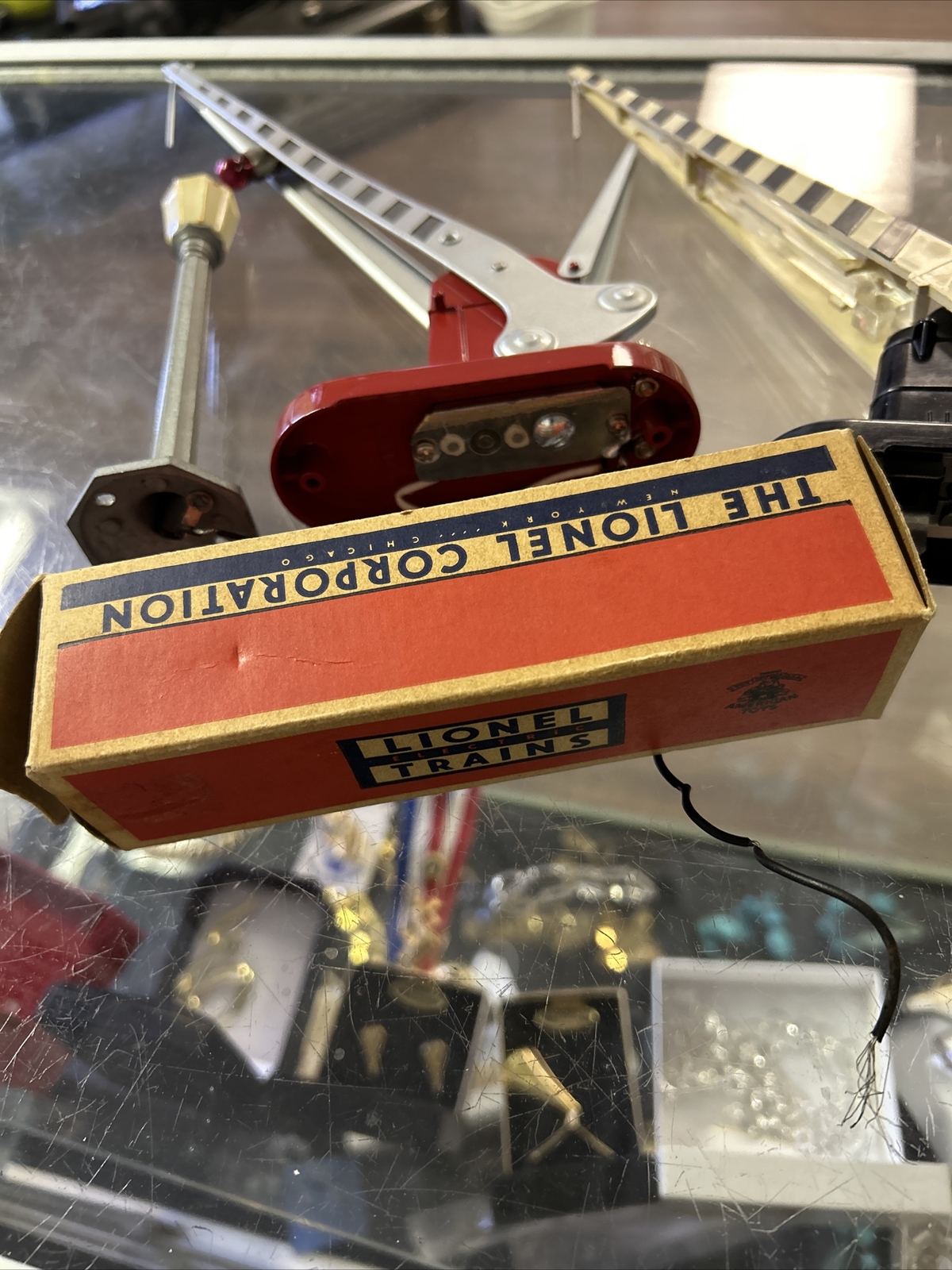 Lionel, Marx, MTH Lot Of Gates & Railroad Lights MTH No. 152 Crossing ...