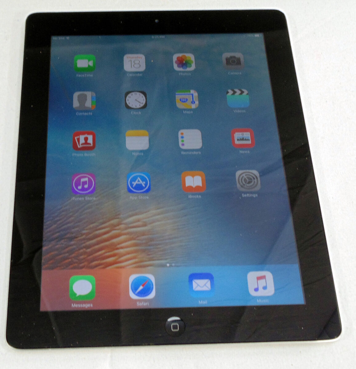 Apple iPad 3rd Gen. 32GB Wi-Fi + Cellular 9.7in Silver A140 Apple iPad 3rd Gen. 32GB Wi-Fi + Cellular 9.7in Silver A140