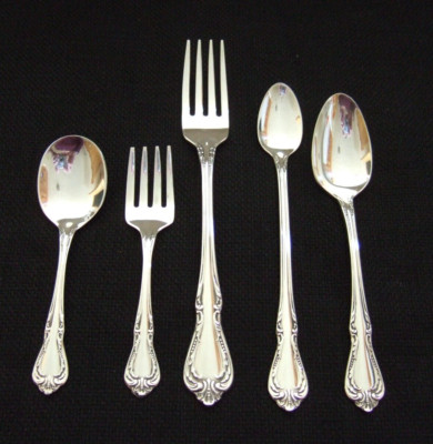 5 PIECES Wm A Rogers ONEIDA SILVERPLATE BABY YOUTH SET CHALIE HARMONY ...