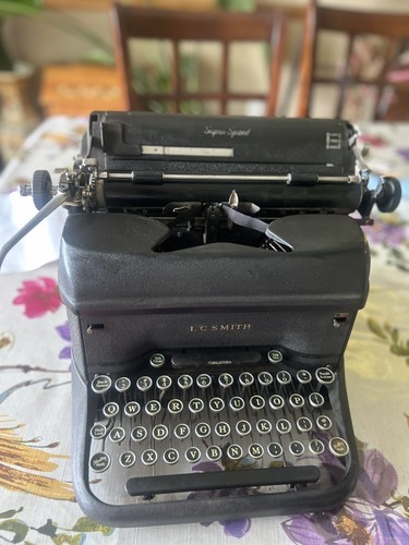 L.C. Smith Antique Super Speed Typewriter w Serial # Vintage 1940 ...