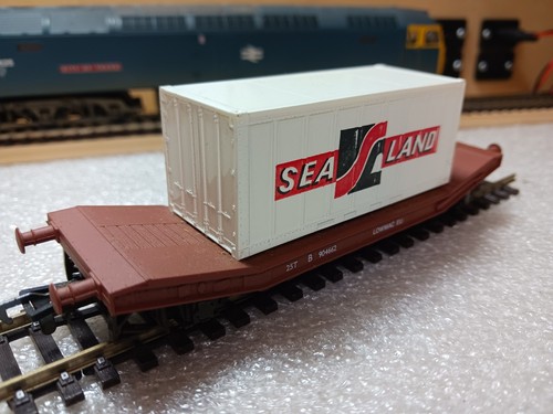 Airfix 54333-4 & 54052-8 Lowmac Wagons Sealand & Dr. X NCL Loads OO ...