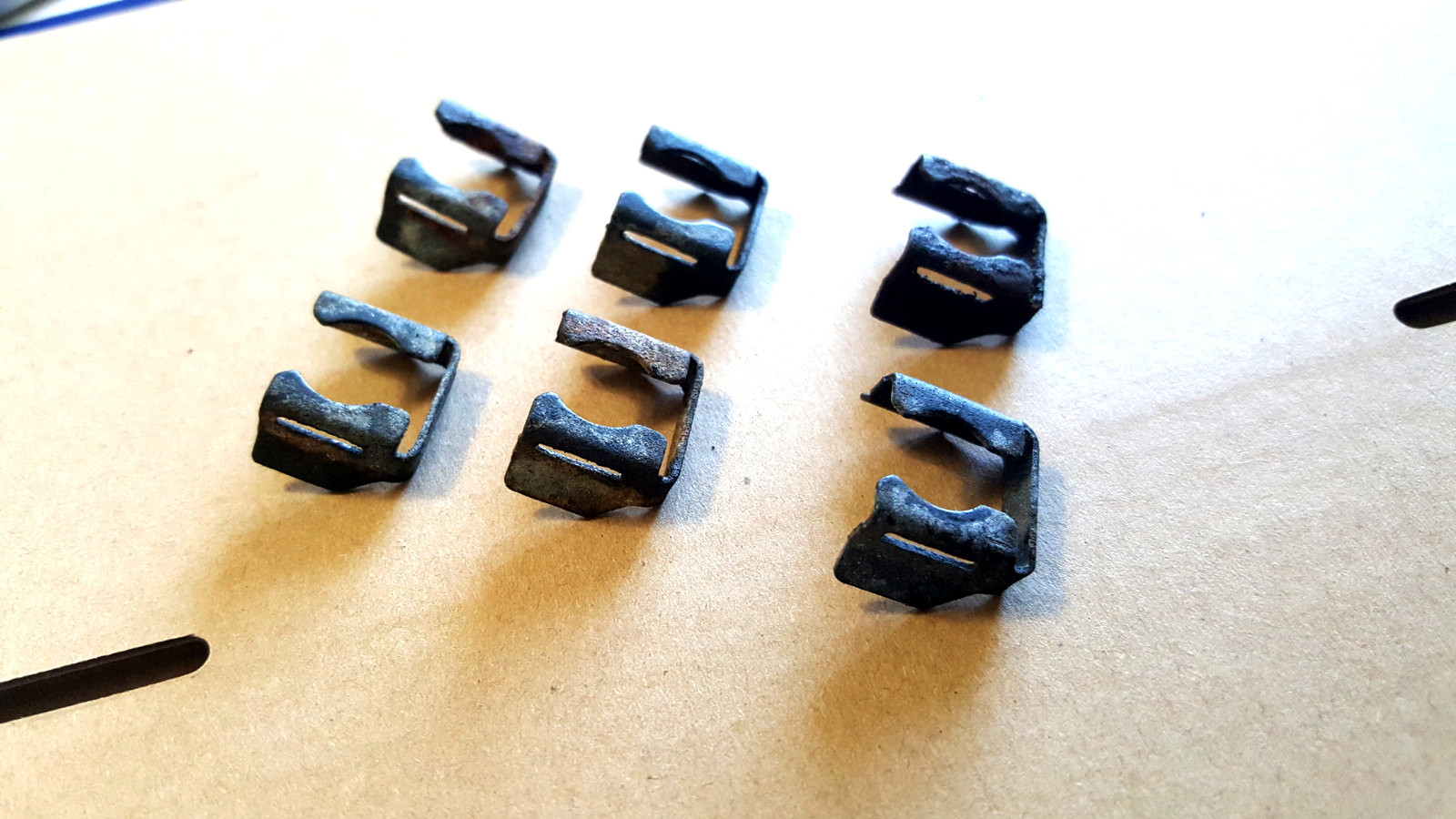 dodge chrysler clip injector 04418257AB 05003092AF 04275317 04612217 ...