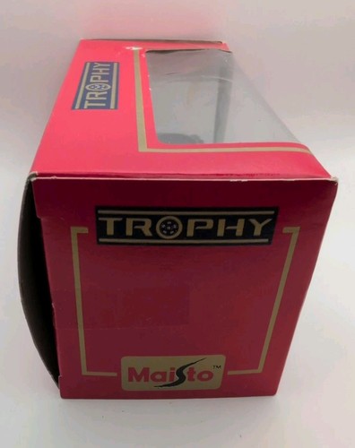 Maisto Chevrolet Corvette Black & White Car - Trophy The Best - 1/43 ...