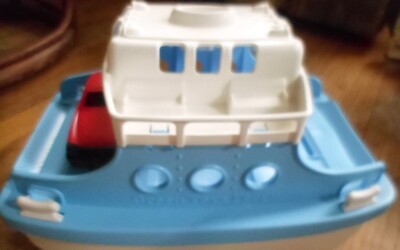 Green Toys Ferry Boat With Car. Kids Bath Toys USA. Retractable ramp ...