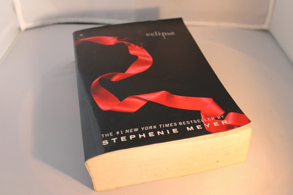 Twilight Eclipse Book Cover Eclipse The Twilight Saga, Book 3
