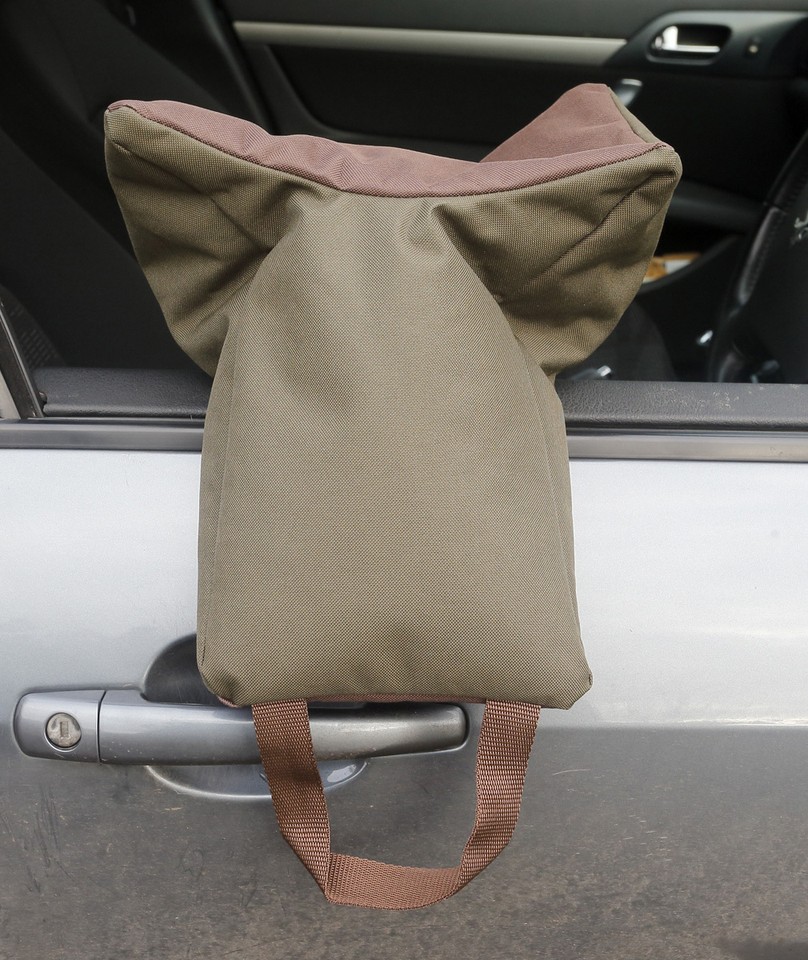 GRAPPLER CAMERA BEAN BAG. A large U shaped bag for telephoto lenses ...