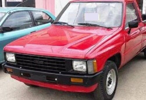 TOYOTA HILUX RN55 YN56 LN65 4WD 2WD MODEL 1984-89 TAIL BODY REAR CORNER ...