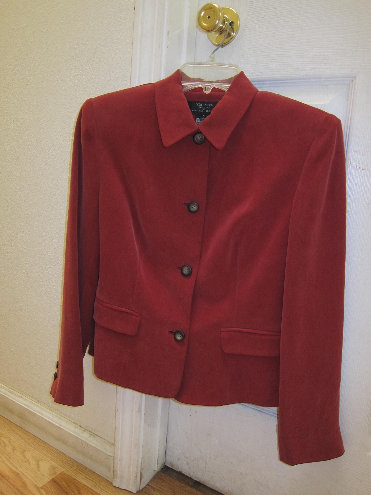 EUC Ladies Vintage Via Seta Petites by Sandra Harris … - Gem