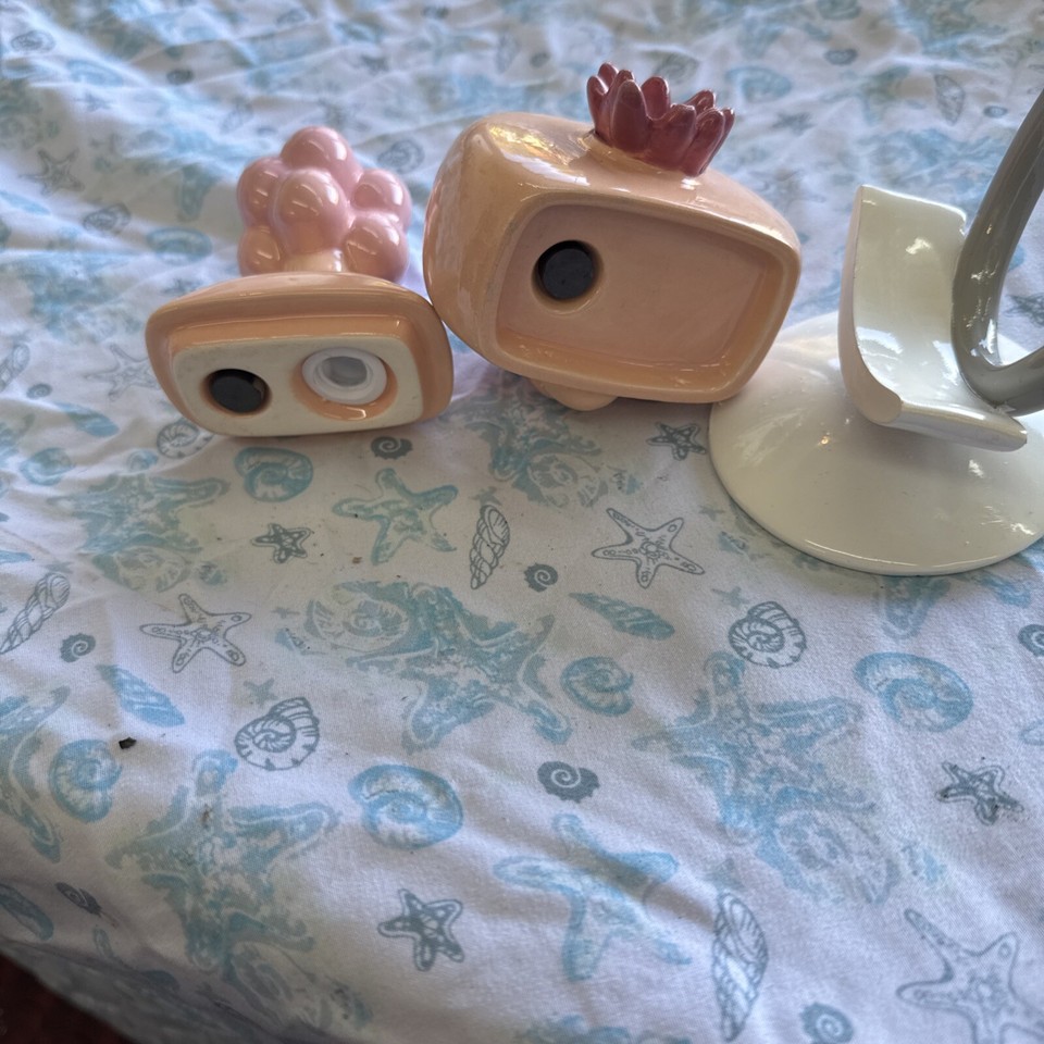 Rick And Morty Plumbus Novelty Salt And Pepper Shaker With Stand 2017 ...
