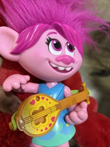 Troll Poppy Pink Hair 2019 Musical Talking Figure Working Hasbro C8684 ...