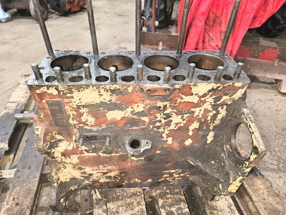 Case 300B 310 Tractor Engine Block Gas Engine Block Case 148 Ci | eBay