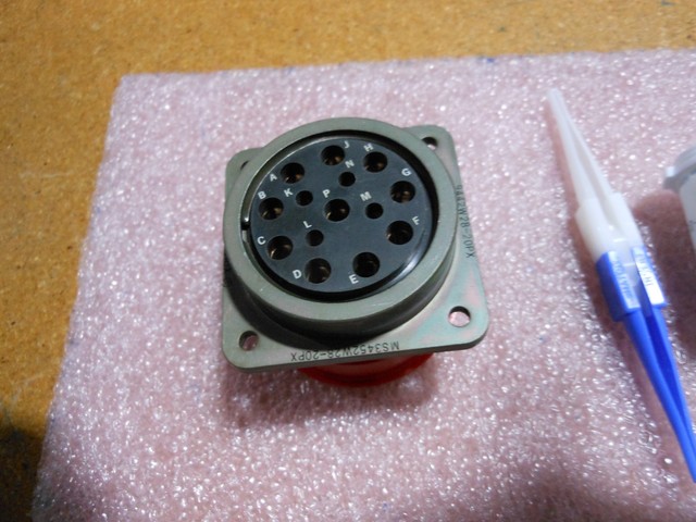 MATRIX CONNECTOR W/CONTACTS PART # MS3452W28-20PX NSN: 5935-01-259-8464 ...