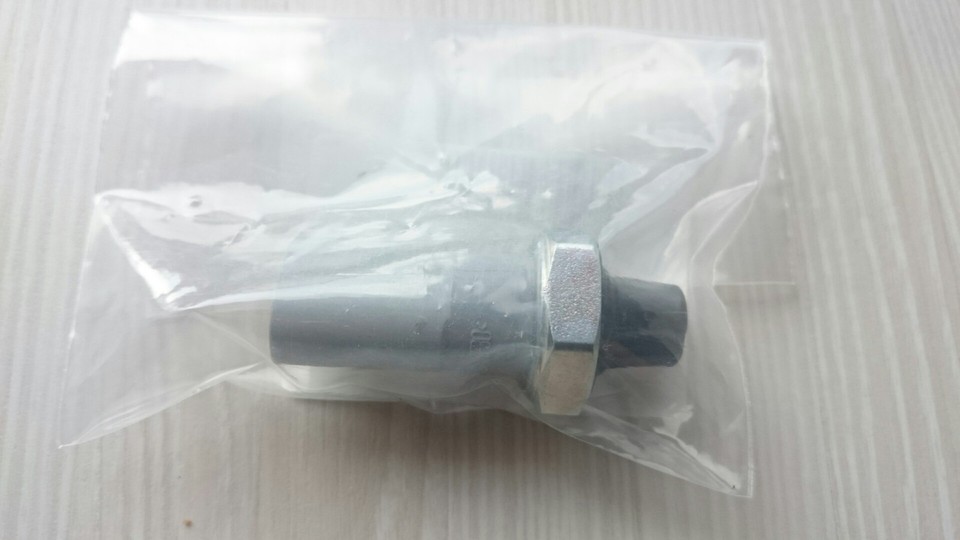 New OEM VW Audi Skoda Seat Oil Pressure Switch 059919081H | eBay