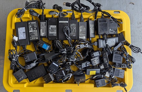 Lot of 33 mixed power supplies/power adapters for printers, laptops ...