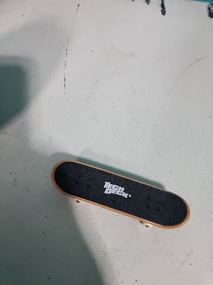 Rare - Vintage Tech Deck Blind 1989 Logo Fingerboard - Ronnie Creager ...