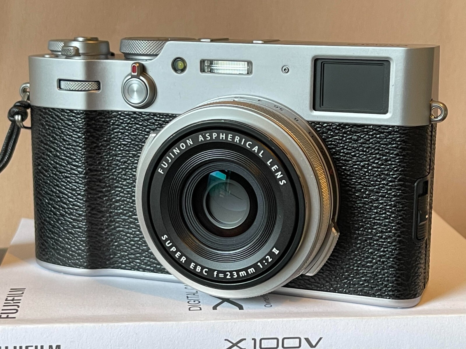 Fujifilm X100V - Silver : Excellent condition in box with case and ...