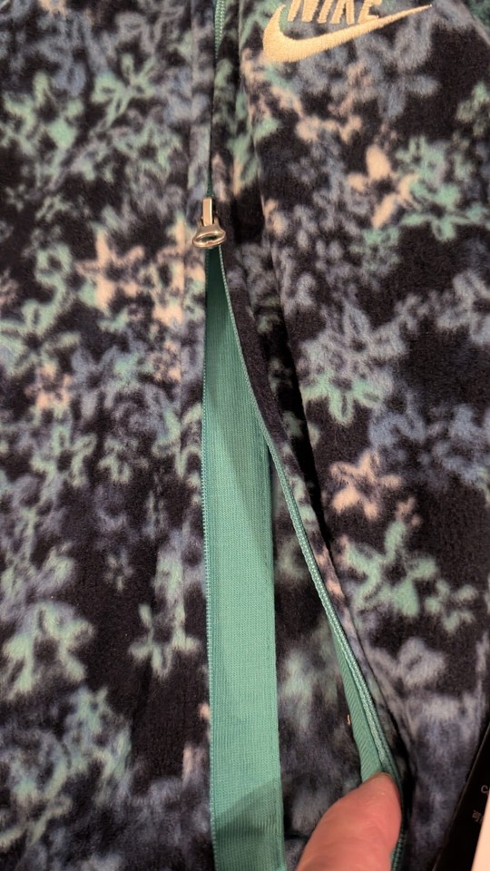 Infant Nike Convertible Zip Up Footed Sleeper Blue Snowflakes Size 6 ...