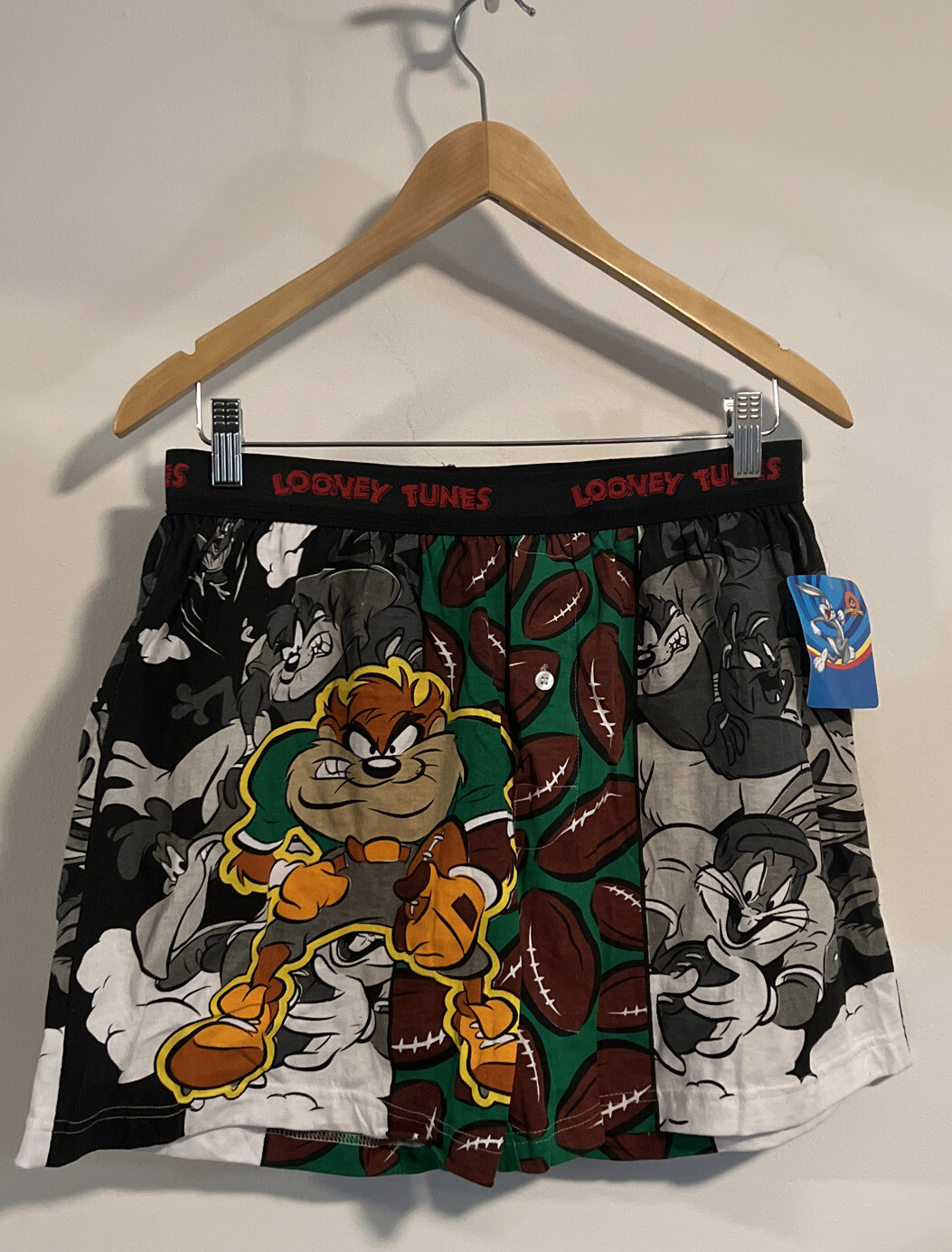 RARE Vintage 90s Looney Tunes Boxers Football Theme T… - Gem