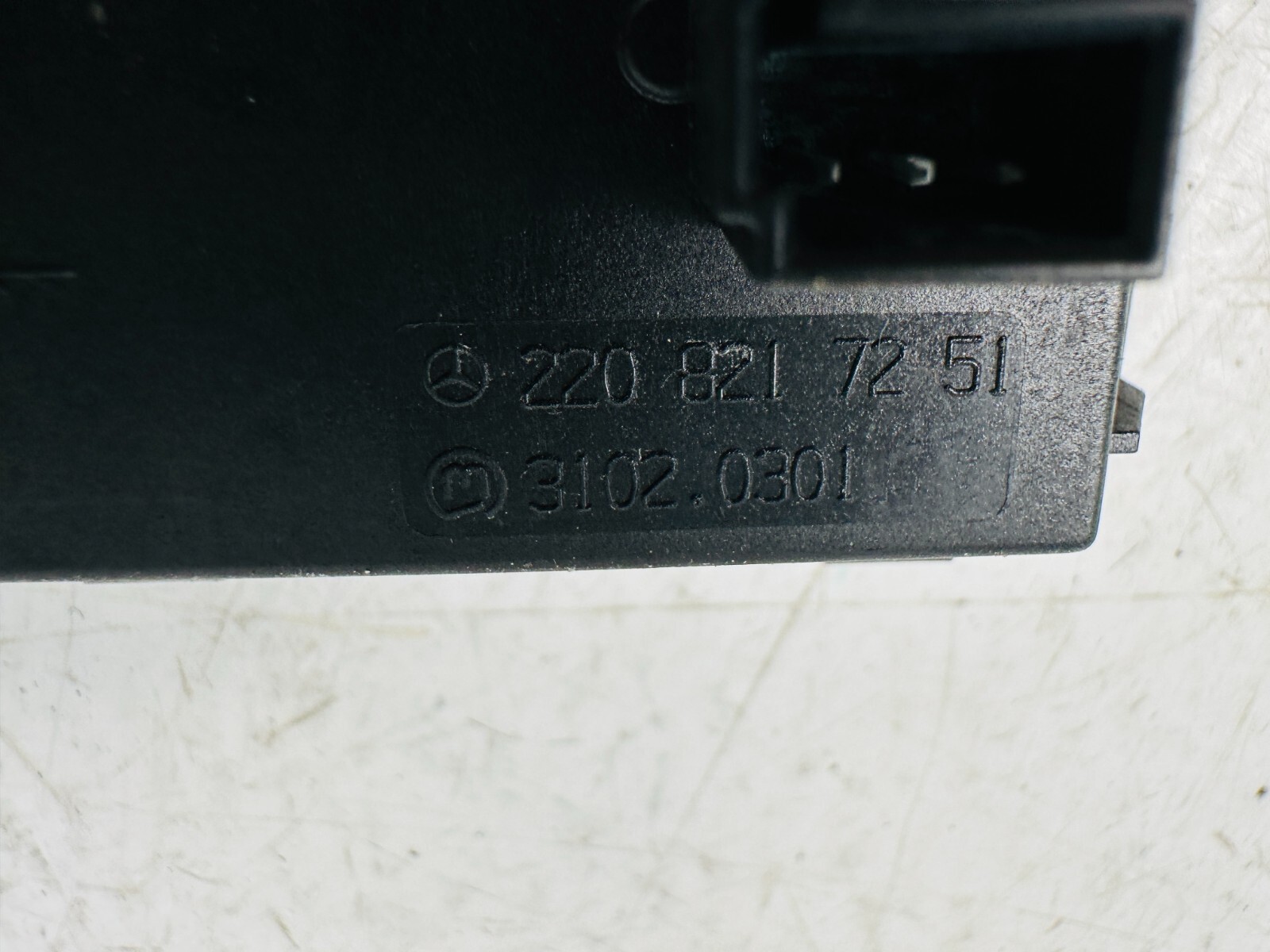 00-06 Mercedes W220 S500 CL500 Trunk Lock Close Button Switch OEM ...