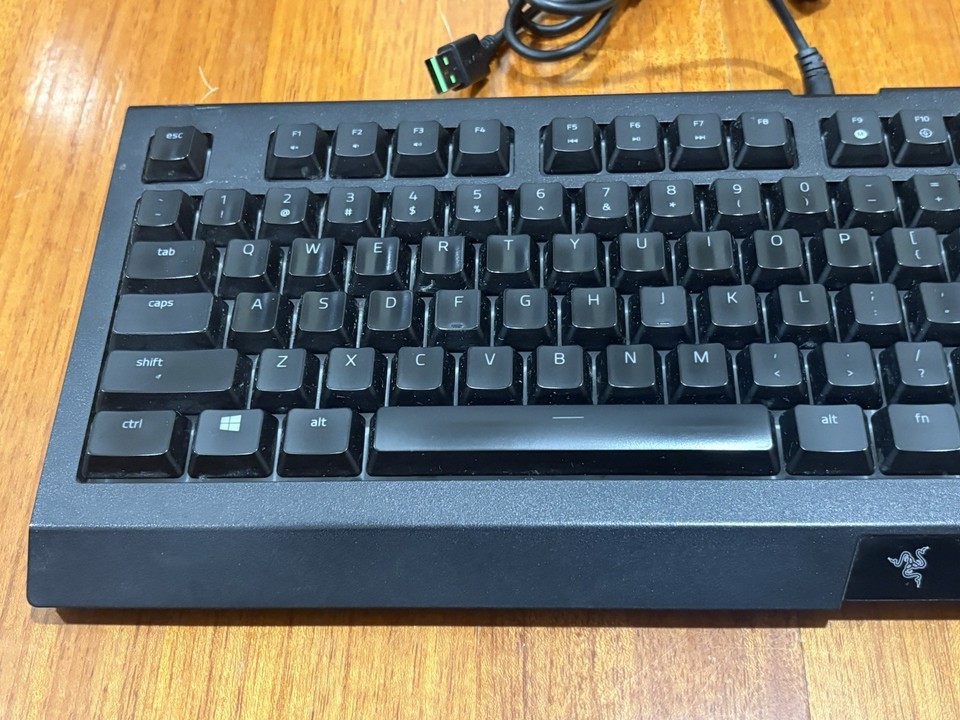 Razer Cynosa Chroma Keyboard & DeathAdder Essential Mouse Set -Tested ...