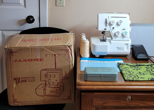 Janome 134D Serger MyLock Diff Feed W/Manual/Box/Foot Pedal - TESTED ...
