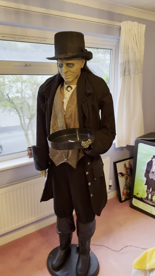 Halloween Animated Butler - 6ft talking figure | eBay UK