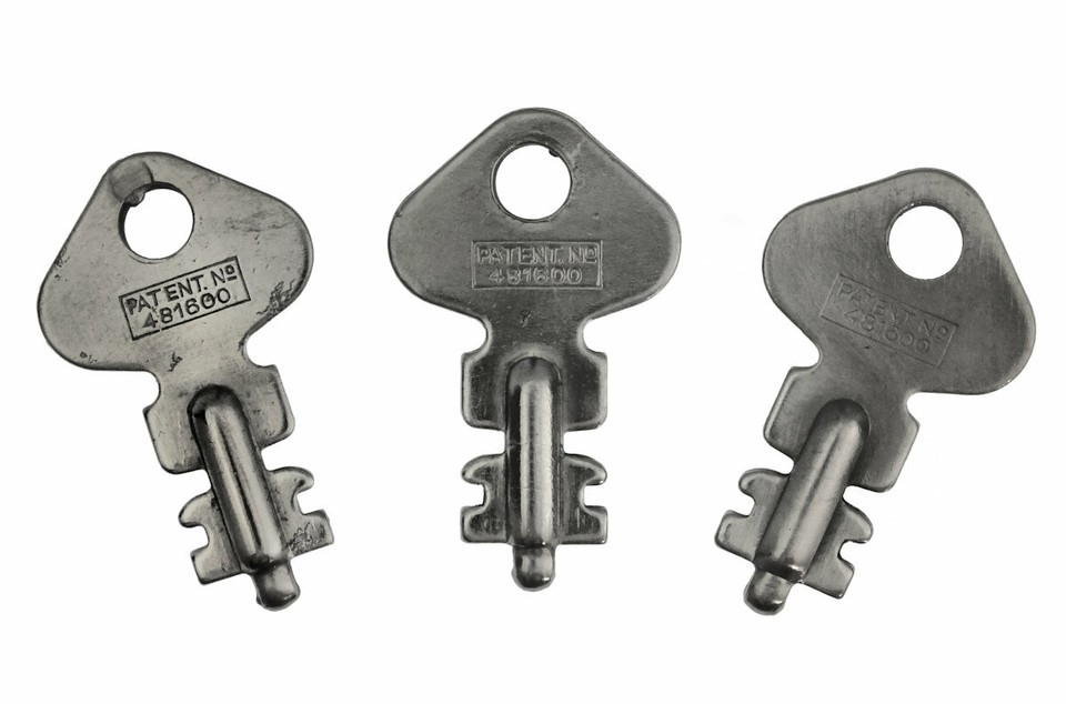 CHENEY 481600 Luggage/Case Key x THREE (3) Keys | eBay