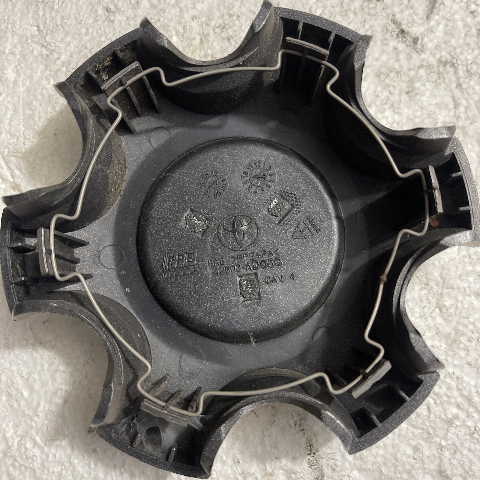 (1) Toyota 4Runner, Tacoma Wheel Center Cap. Genuine OEM Part # 42603 ...