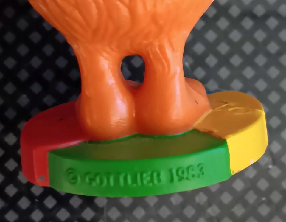 RARE Q*bert figure Kenner Gottlieb vintage 1983 QBERT on disc Mini ...