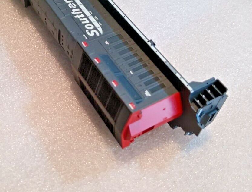 Athearn - HO Scale - Half ( ½ ) SP GE C44-9W Shell - As Pictured - NOS ...