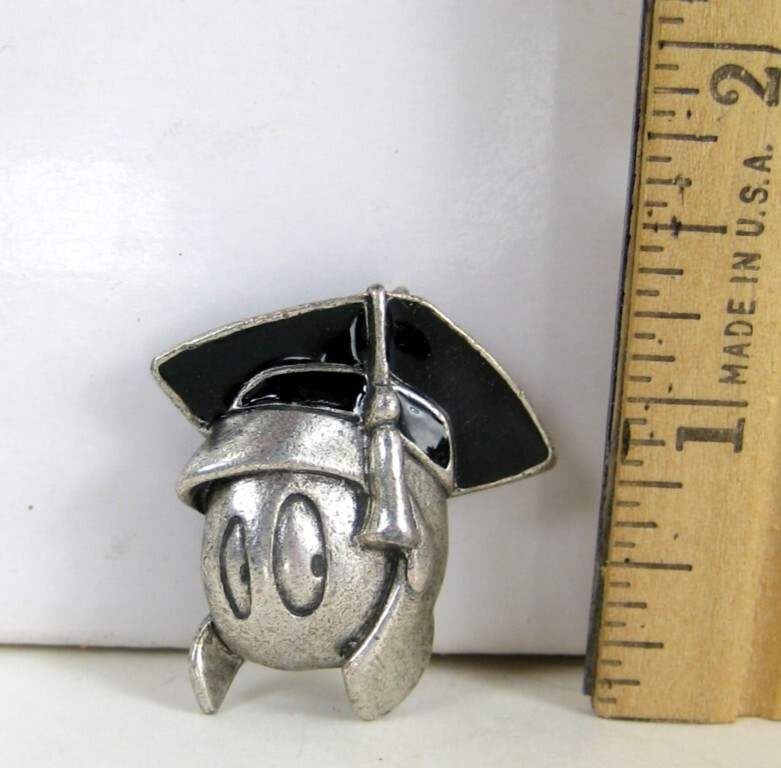 Looney Tunes MARVIN the MARTIAN Graduation Pewter Charm | eBay