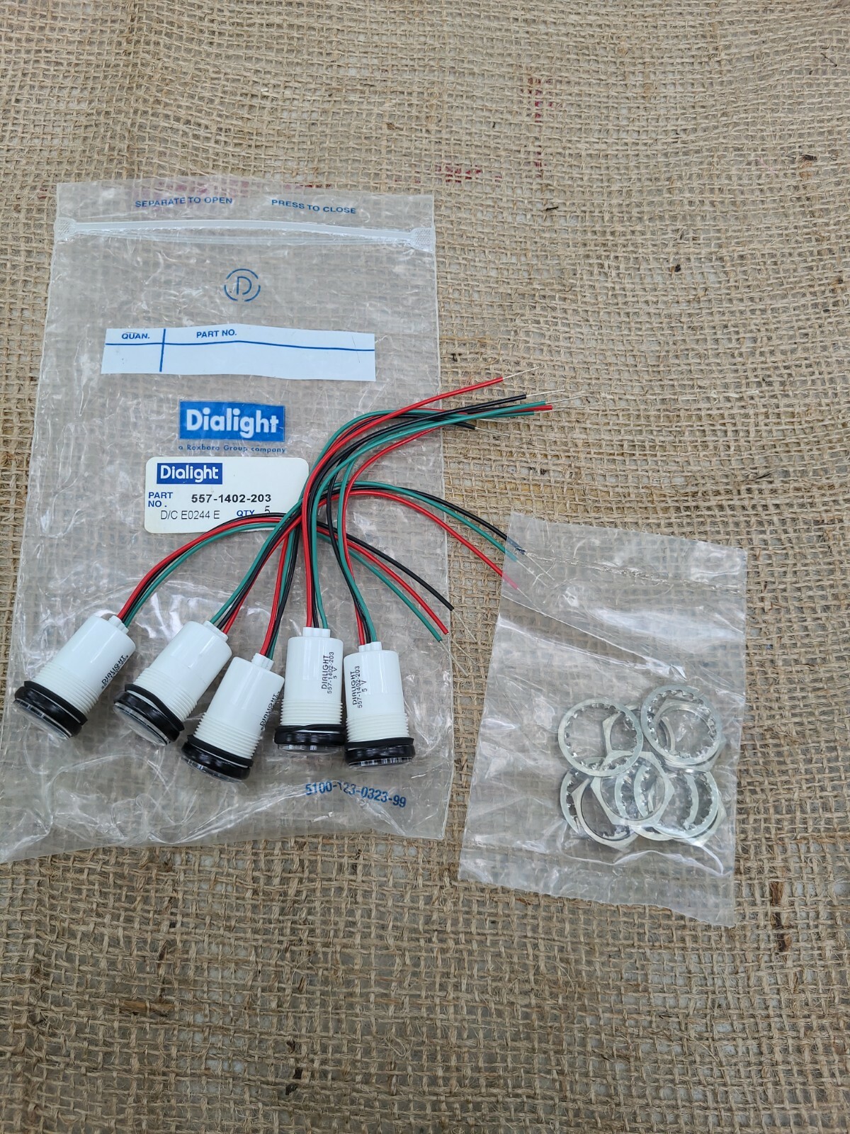 Lot Of 5 Dialight 557-1402-203 Red/Green LED Panel Mount Lights | eBay