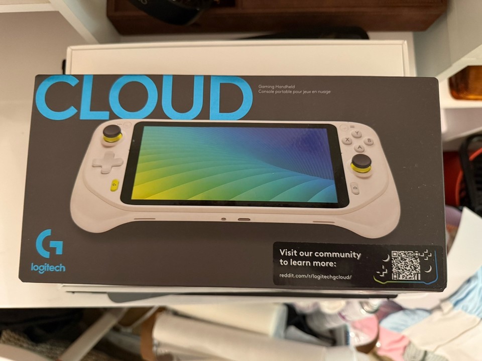 Logitech G CLOUD Handheld Portable Gaming Console 1080P 7-Inch ...