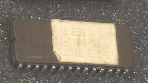 Intel D27128A-2 VINTAGE CERAMIC DIP EPROM RARE ITEM - JUST REPROGRAM ...